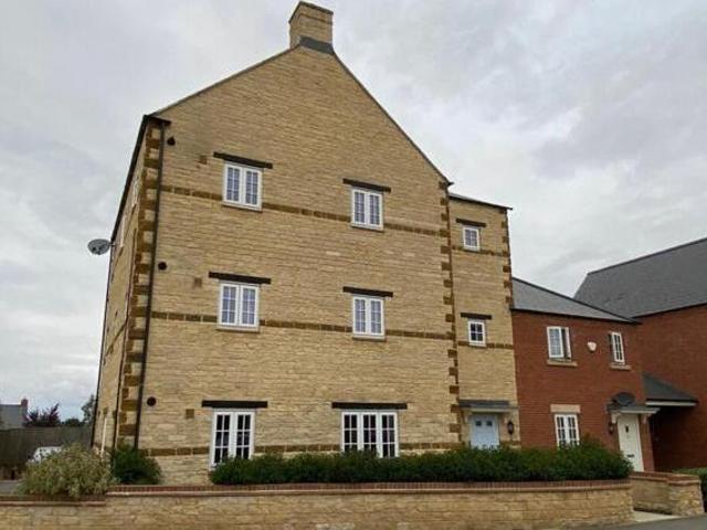2 Bedroom Flat For Sale In Wootton