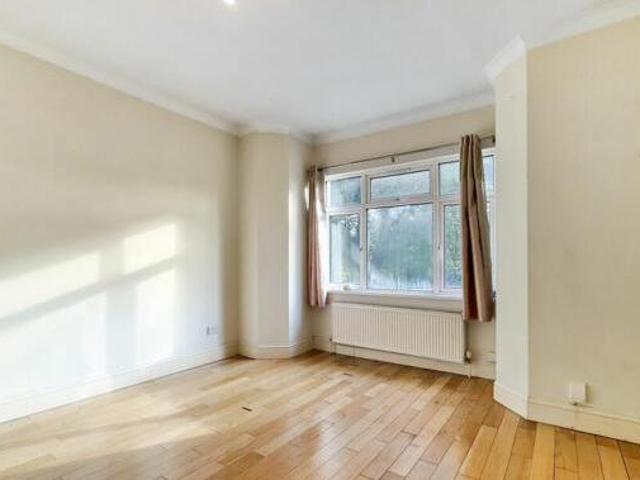 2 Bedroom Flat For Sale In Wood Green, London