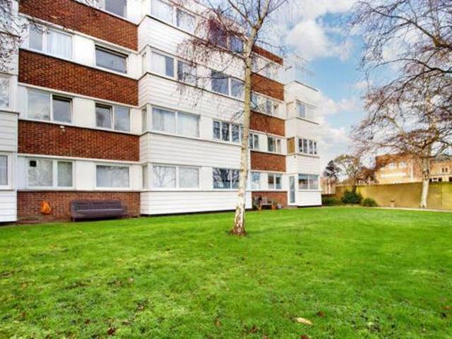2 Bedroom Flat For Sale In Woodford Green