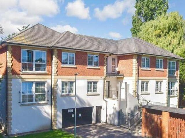 2 Bedroom Flat For Sale In Woodford Green