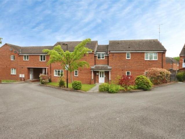2 bedroom flat for sale in Woodhouse Lane, Beighton, Sheffield, S20