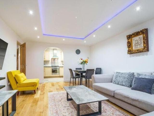 2 Bedroom Flat For Sale In Woodside Park