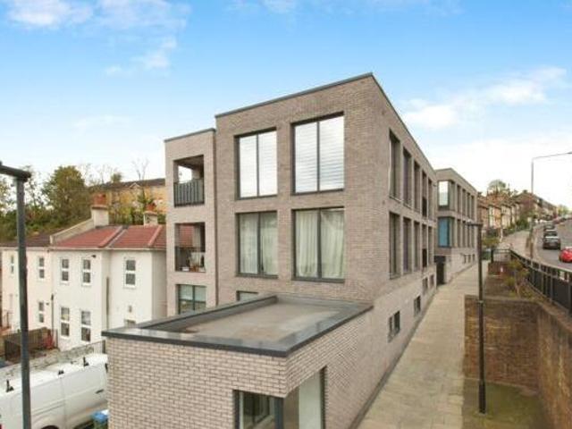 2 Bedroom Flat For Sale In Woolwich