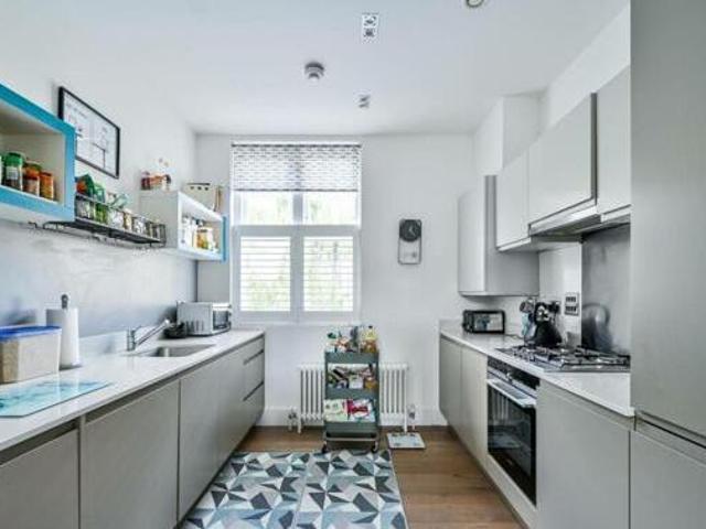 2 Bedroom Flat For Sale In Woolwich Common, London