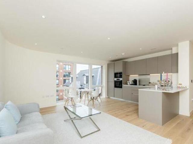 2 Bedroom Flat For Sale In Woolwich Riverside, London
