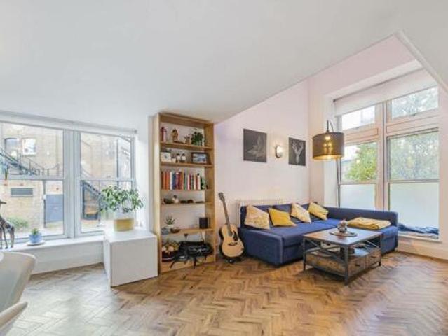 2 Bedroom Flat For Sale In Woolwich Riverside, London