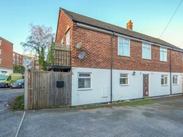 2 Bedroom Flat For Sale In Woking
