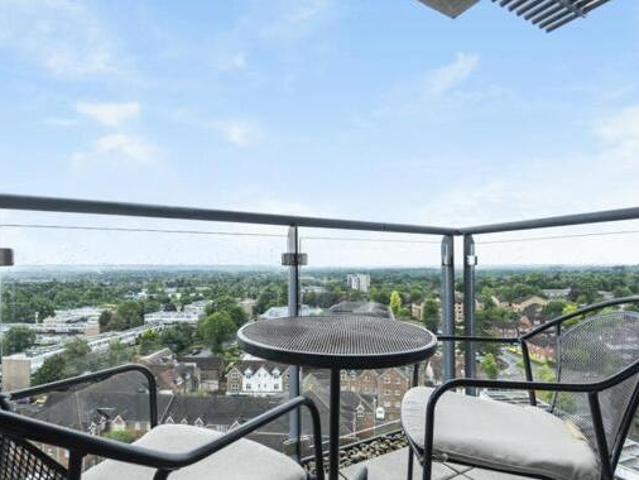2 Bedroom Flat For Sale In Woking