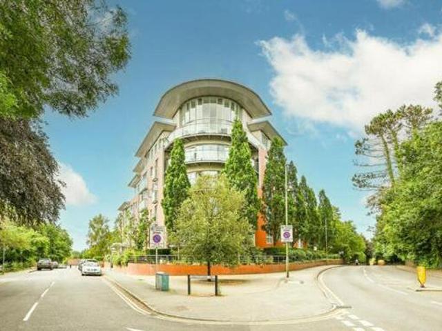 2 Bedroom Flat For Sale In Woking