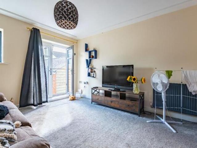 2 bedroom flat for sale in Wright Street, Hull HU2