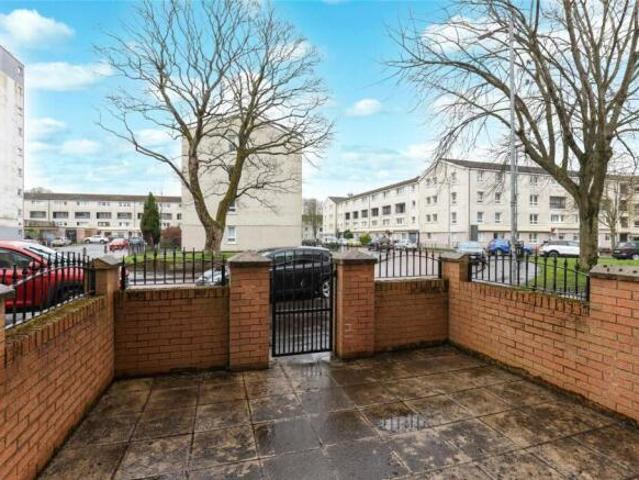 2 bedroom flat for sale in Wyndford Road, Maryhill, Glasgow, G20