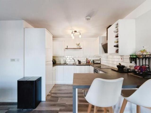 2 bedroom flat for sale in Yardley Wood Road, Birmingham, B14