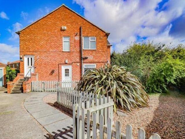 2 Bedroom Flat For Sale In Acklam, Middlesbrough