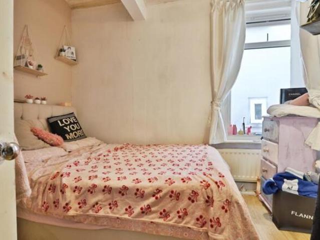 2 bedroom flat for sale in Acland Road, Bournemouth, Dorset, BH9