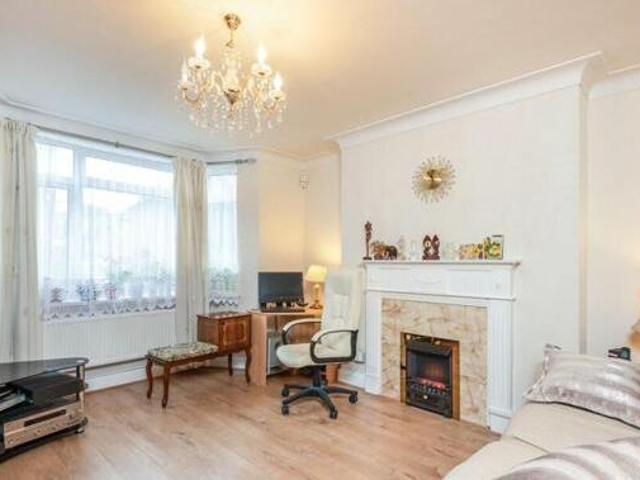 2 Bedroom Flat For Sale In Acton