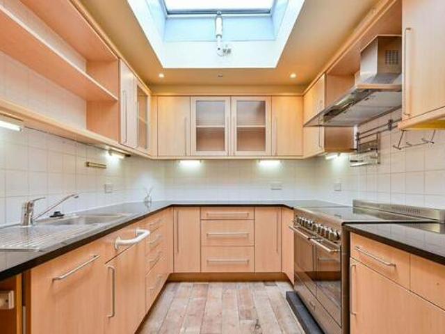 2 Bedroom Flat For Sale In Acton, London