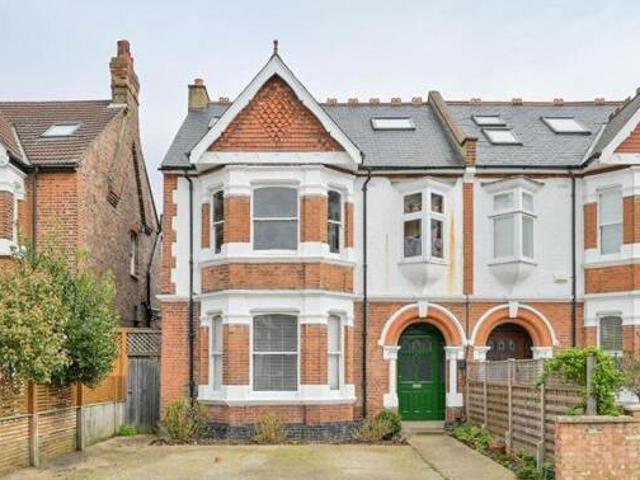 2 Bedroom Flat For Sale In Acton, London