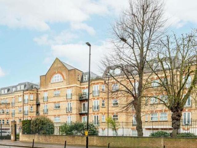 2 Bedroom Flat For Sale In Acton, London