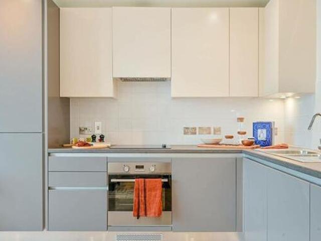 2 Bedroom Flat For Sale In Acton, London