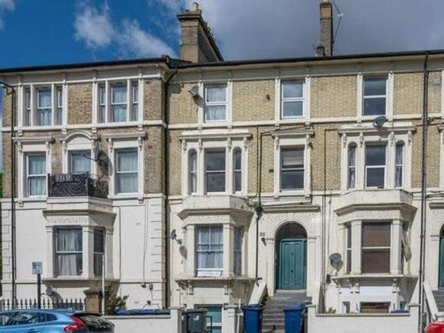 2 Bedroom Flat For Sale In Acton, London