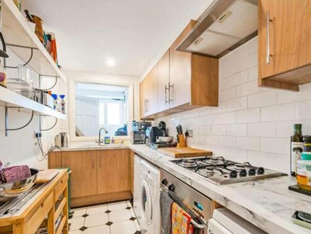 2 Bedroom Flat For Sale In Abbeville Village, London