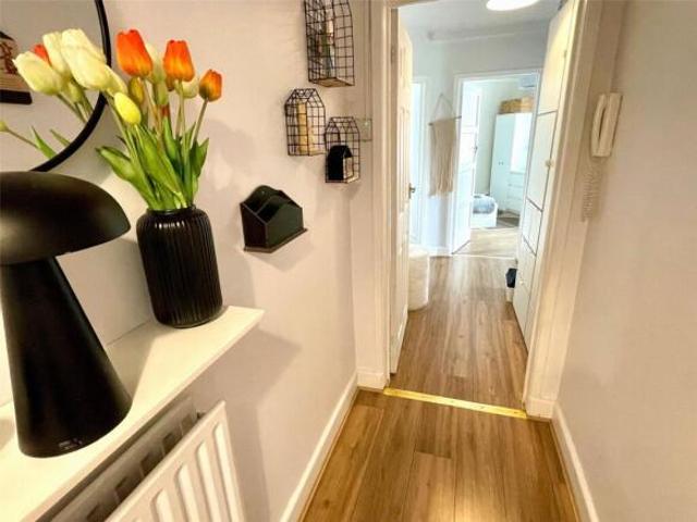 2 bedroom flat for sale in Abbeystead Drive, Lancaster, Lancashire, LA1