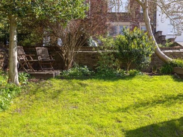 2 bedroom flat for sale in Aberdeen Road, Cotham, BS6