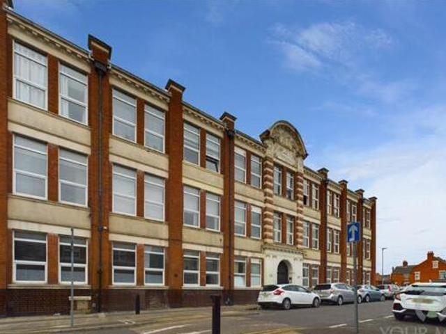 2 Bedroom Flat For Sale In Abington, Northampton