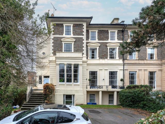 2 bedroom flat for sale in Alma Road, Clifton, Bristol, BS8 2BZ, BS8