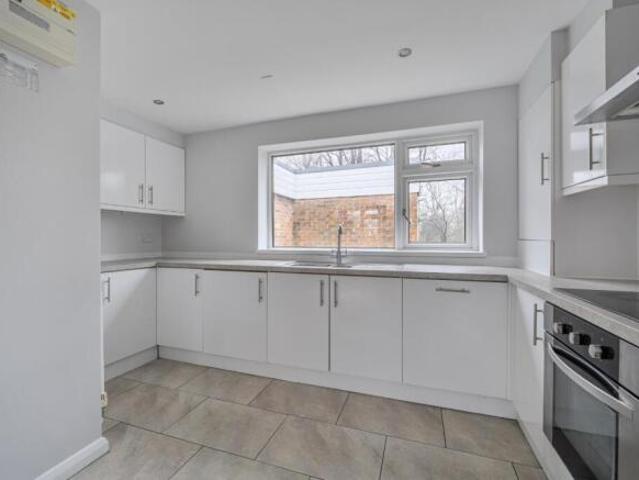 2 bedroom flat for sale in Albany Gardens, Hampton Lane, Solihull, West Midlands, B91