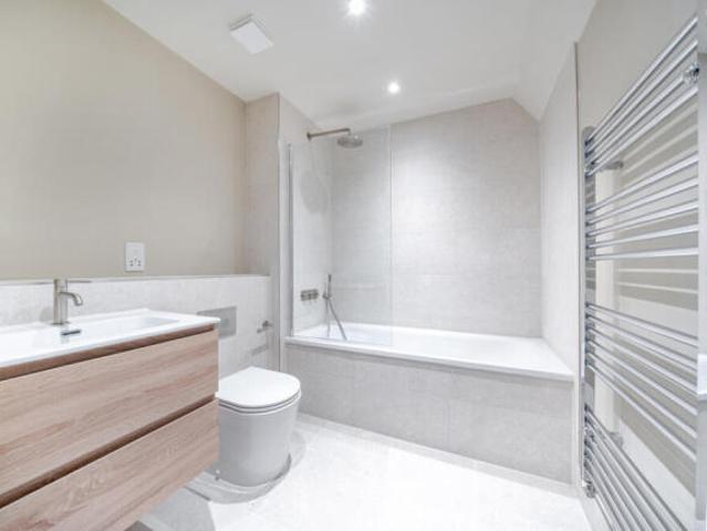 2 bedroom flat for sale in Albany Road, Southsea, Hampshire, PO5