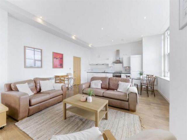 2 bedroom flat for sale in Albion Street, Glasgow, City, G1