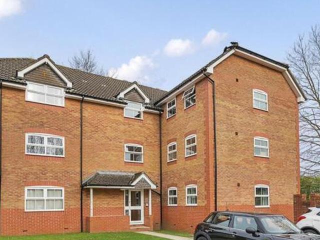 2 Bedroom Flat For Sale In Aldermoor, Southampton