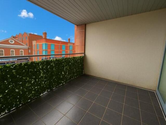 2 bedroom flat for sale in Alexander Court, Dee Lane, Chester, Cheshire, CH3