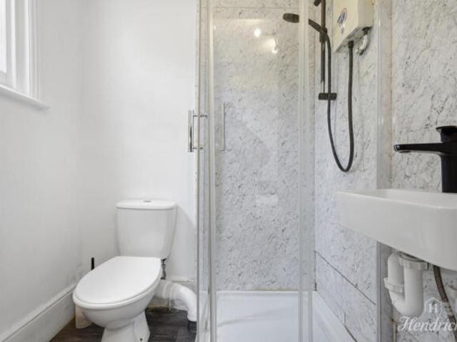 2 bedroom flat for sale in Alexandra Road, Southend on sea, SS1 1, SS1