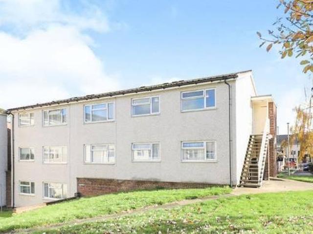 2 bedroom flat for sale in Amber Court Newland Dale Chesterfield Derbyshire S41 S41