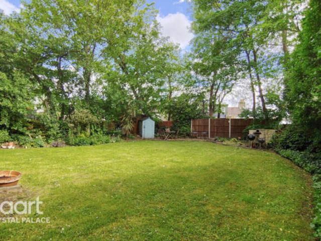 2 bedroom flat for sale in Anerley Park, LONDON, SE20