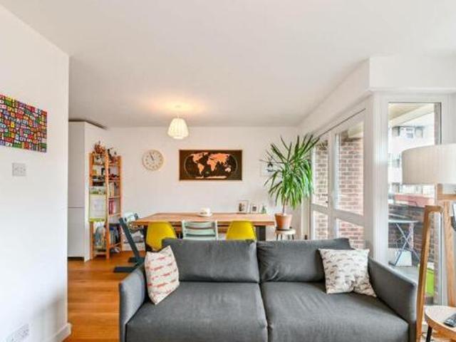 2 Bedroom Flat For Sale In Angel, London