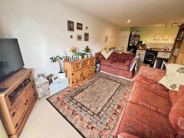 2 bedroom flat for sale in Angelica Road, Lincoln, LN1