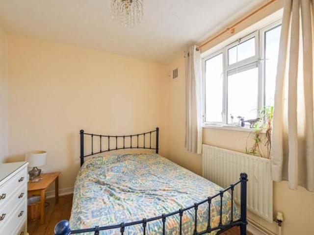 2 bedroom flat for sale in Antenor House, Old Bethnal Green Road, Bethnal Green, London, E2