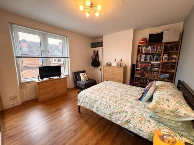 2 bedroom flat for sale in Ascog Street, Glasgow, G42
