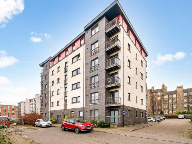 2 bedroom flat for sale in Ashley Place, Edinburgh, EH6