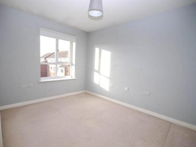 2 bedroom flat for sale in Ashover Road, Kenton, NE3