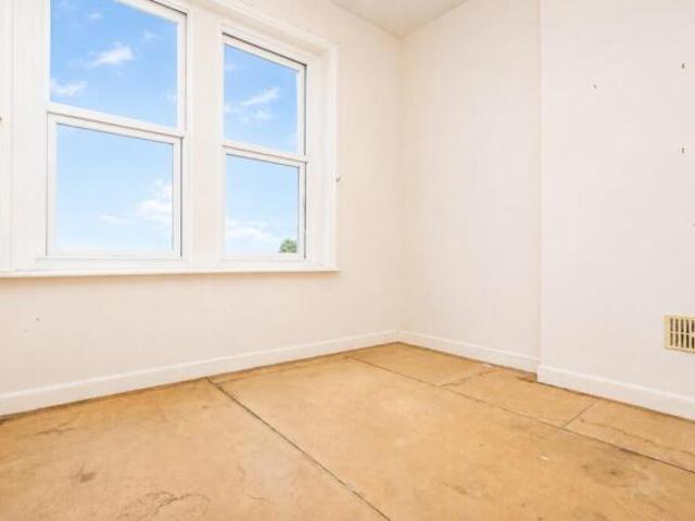 2 bedroom flat for sale in Approach Road, Margate, Kent, CT9