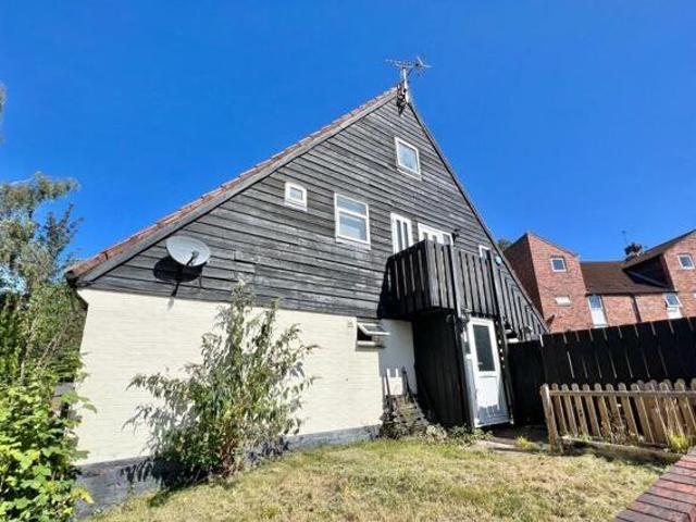 2 Bedroom Flat For Sale In Aqueduct, Telford