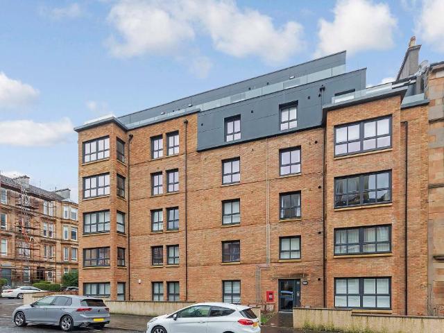 2 bedroom flat for sale in Armadale Street, Dennistoun, G31 2RQ, G31
