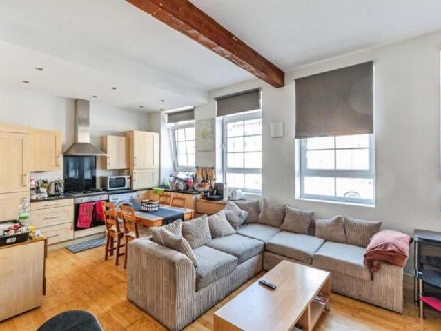2 bedroom flat for sale in Artizan Road, Northampton, NN1