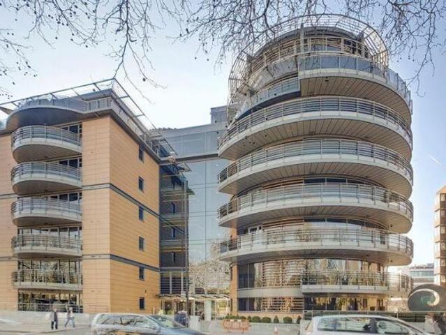 2 bedroom flat for sale in Atrium Apartments, Park Road, London NW8