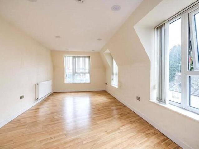 2 bedroom flat for sale in Attenborough Court, Owen Square, Watford, Hertfordshire, WD19