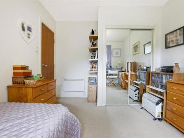 2 bedroom flat for sale in Auldburn Place, Glasgow, G43